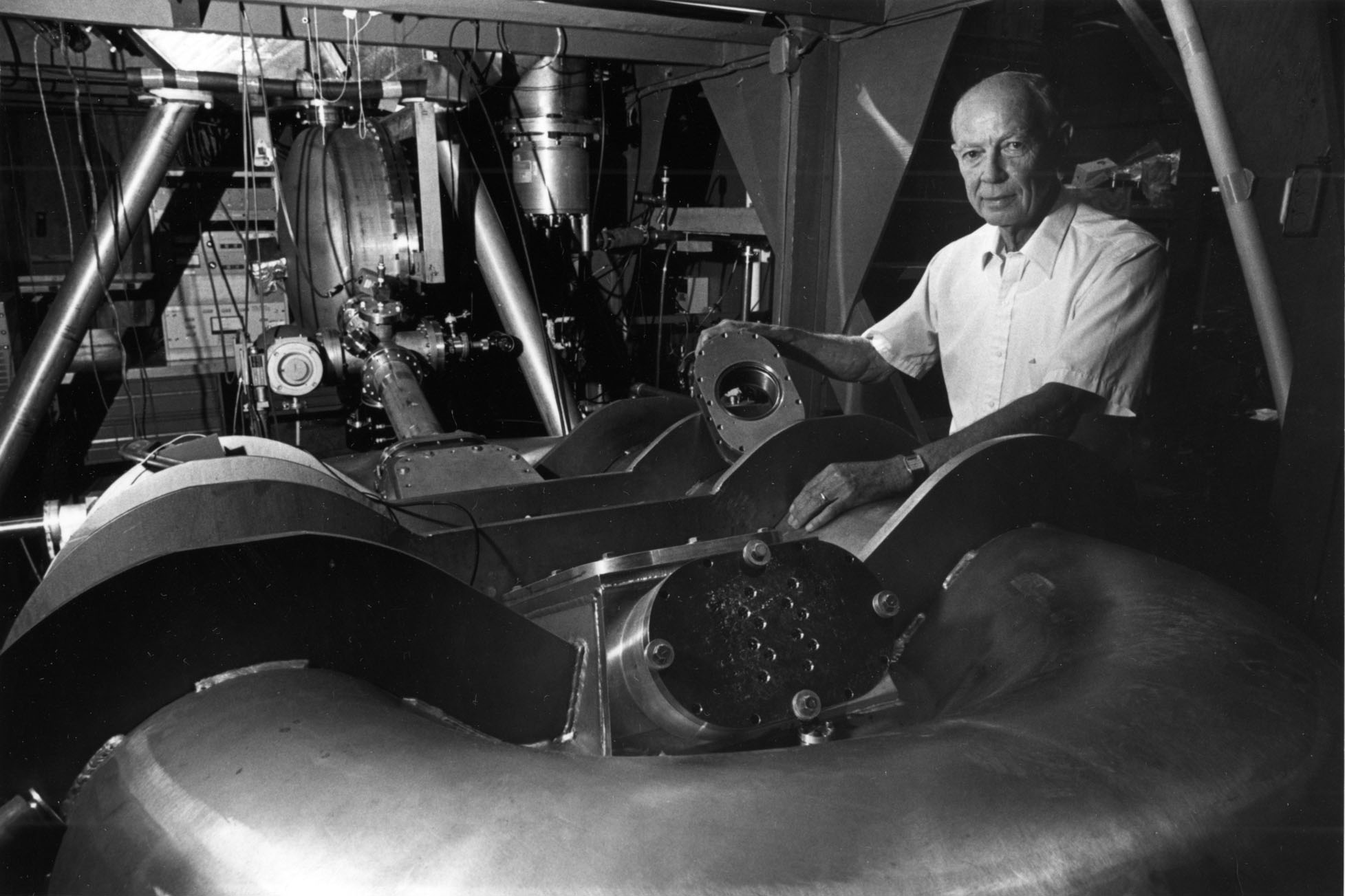 Robert L. Hickok, Jr.